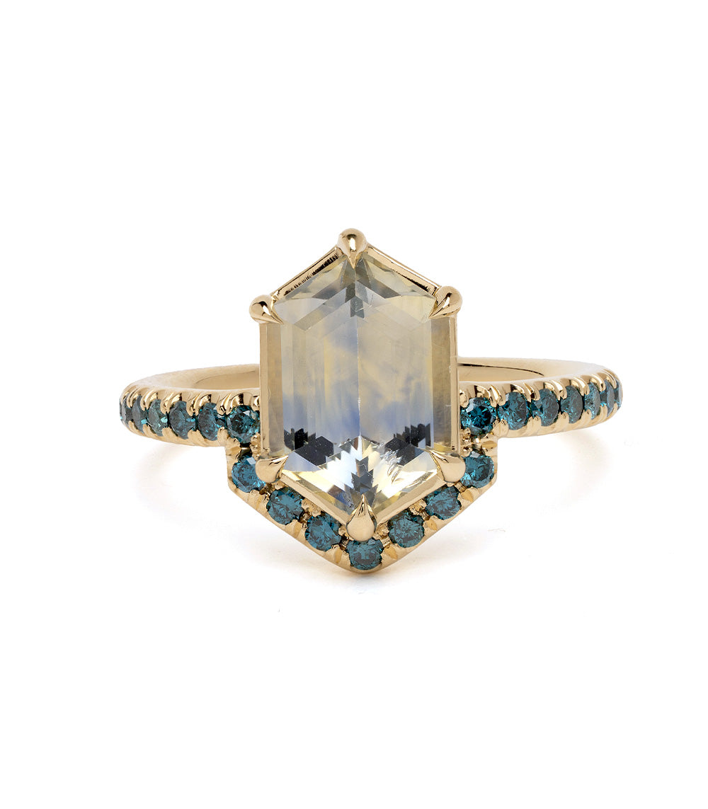 Aura – Sofia Kaman