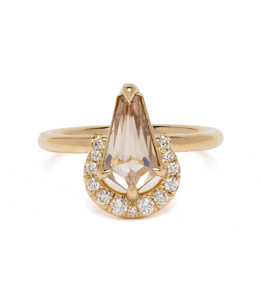 Aura Crescent – Sofia Kaman